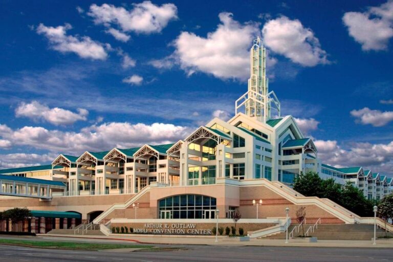 15 Wedding Venues In Mobile, AL - Photographer's Honest Guide With ...